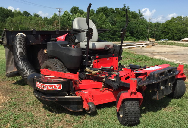 Gravely 260 bagger | Kiel Equipment